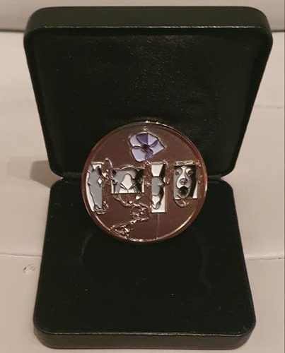 Gift Box Medallions – ADF Memorabilia